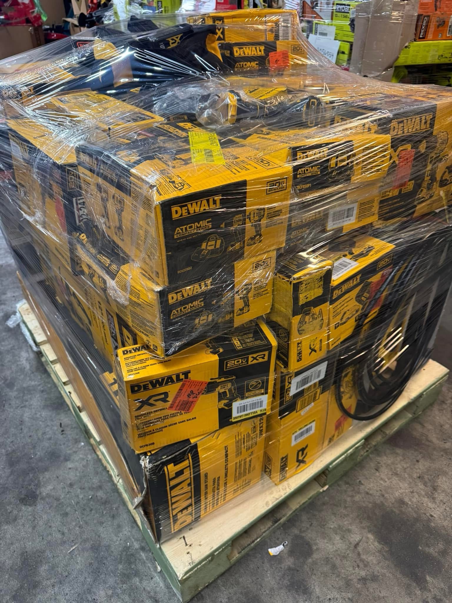 Dewalt tool pallets - Pallet Liquidation